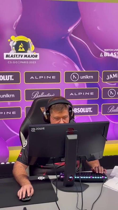 FaZe晋级淘汰赛时刻_网易BUFF饰品交易平台